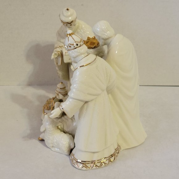 Lefton | Holiday | Vintage Lefton Ivorygold Nativity Scene Music Box ...